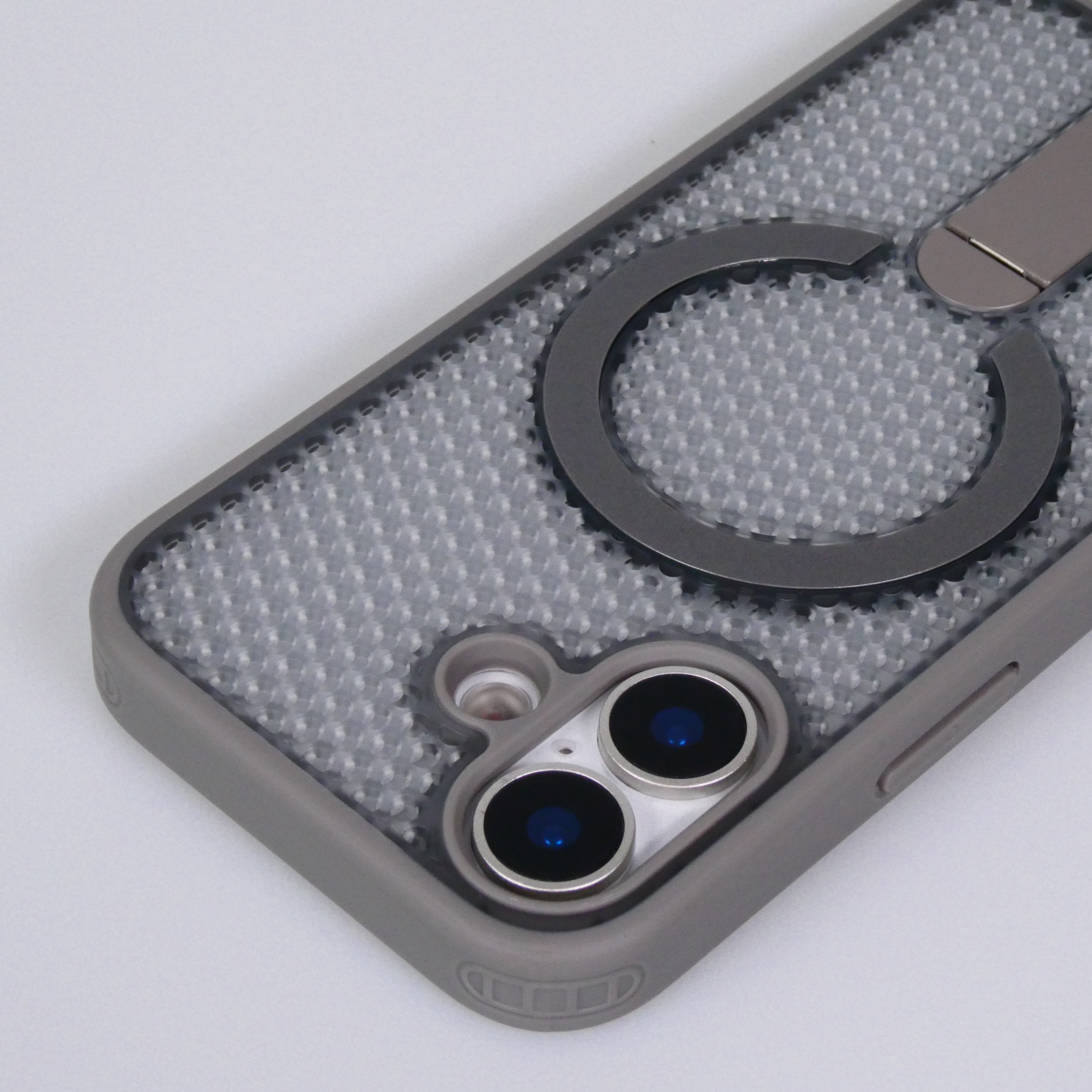 Coque iPhone 17 - Design perforé semi-transparent MagSafe avec support ...